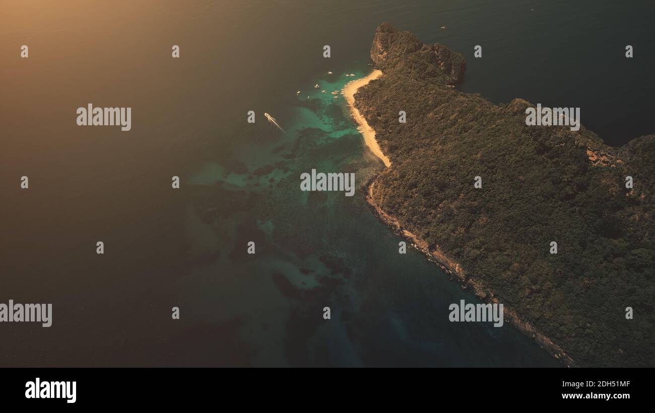 Hilly landscape at sunset hi-res stock photography and images - Alamy