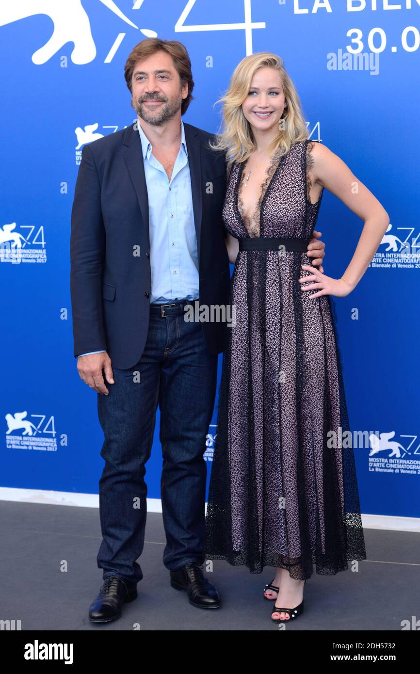 Javier Bardem and Jennifer Lawrence attending the Mother Photocall ...