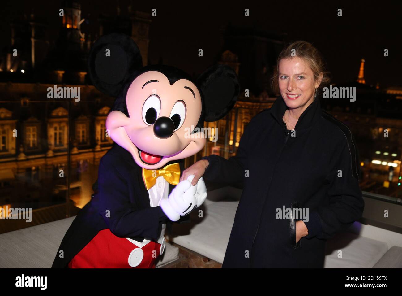 Karine Viard lors de la soiree 'Le BHV Marais Loves Mickey Mouse' a Le ...