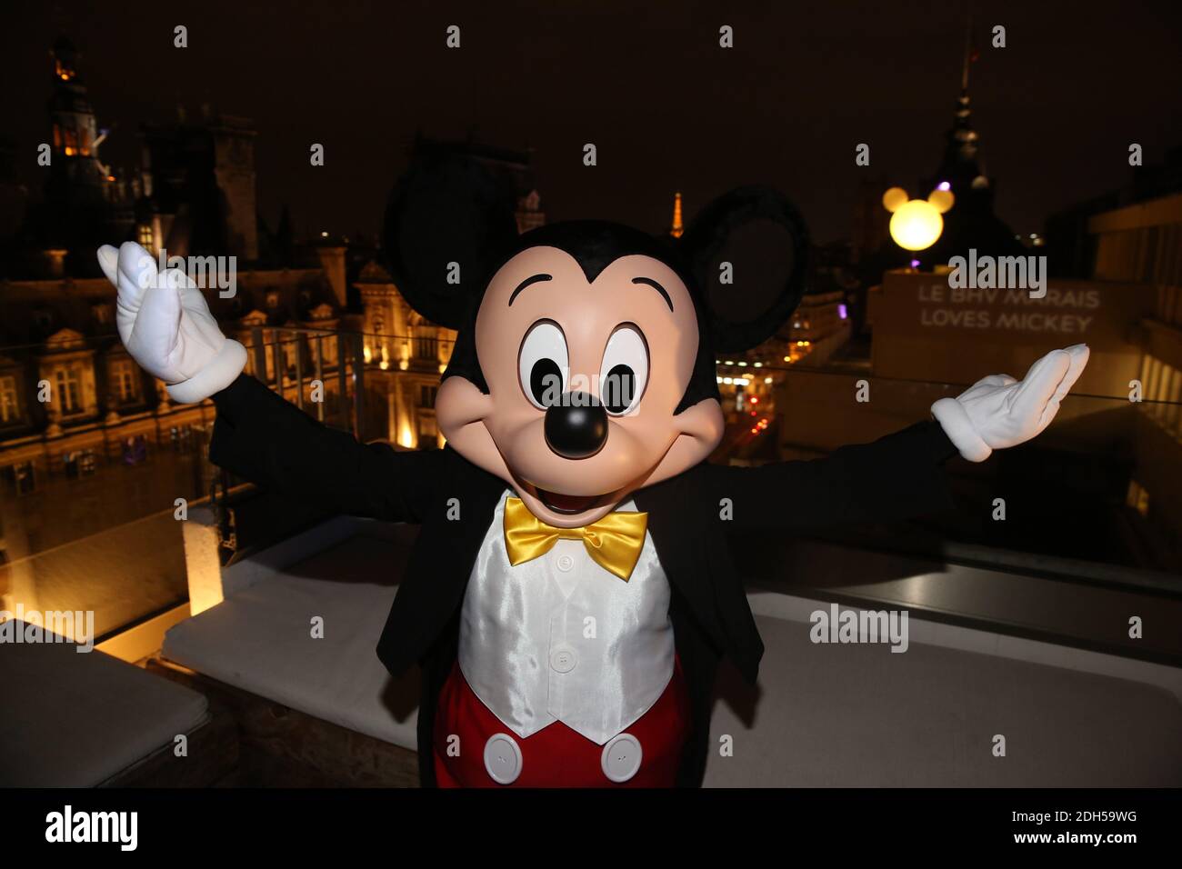 Mickey lors de la soiree 'Le BHV Marais Loves Mickey Mouse' a Le BHV ...