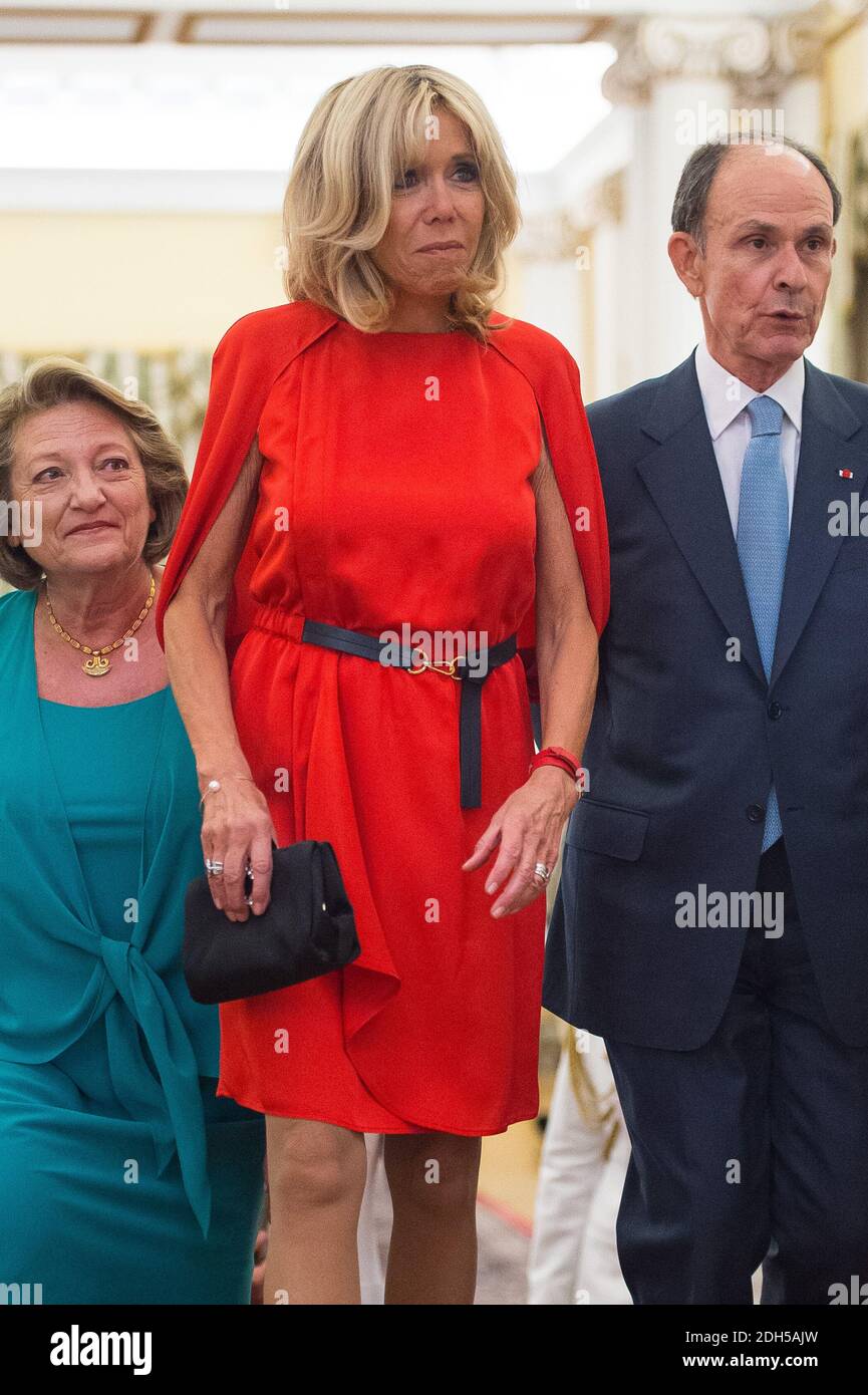 The FRench President's wife Brigitte Macron (R) and the Greek President ...