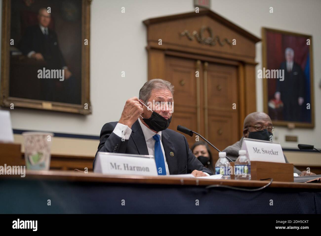 Chris swecker panel lead fort hood independent review committee hi-res ...