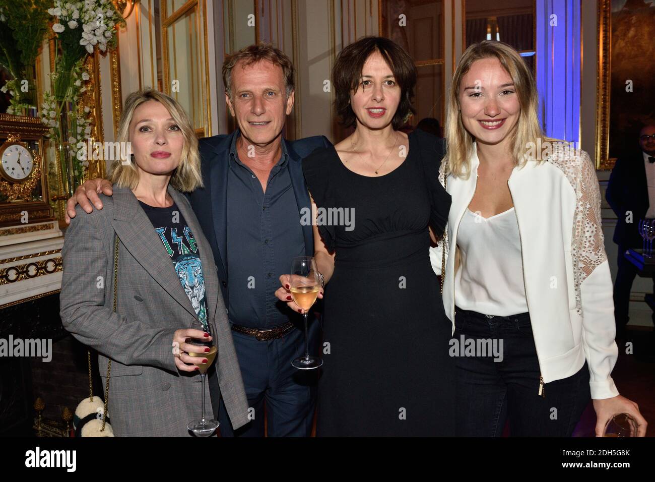 Charles Berling, Anne Marivin, Valérie Bonneton, Déborah François ...