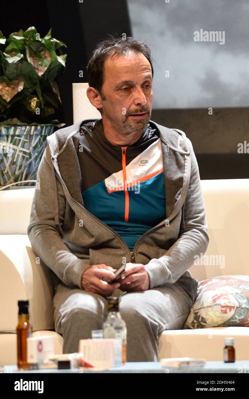 Filage de la piece La Lecon De Danse avec Eric Metayer et Andrea Besond ...