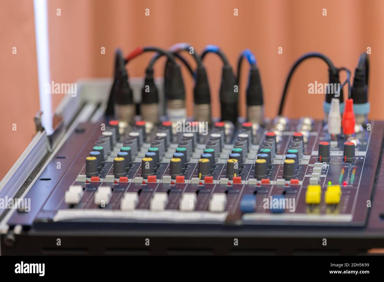 Sound disc recording hi-res stock photography and images - Alamy