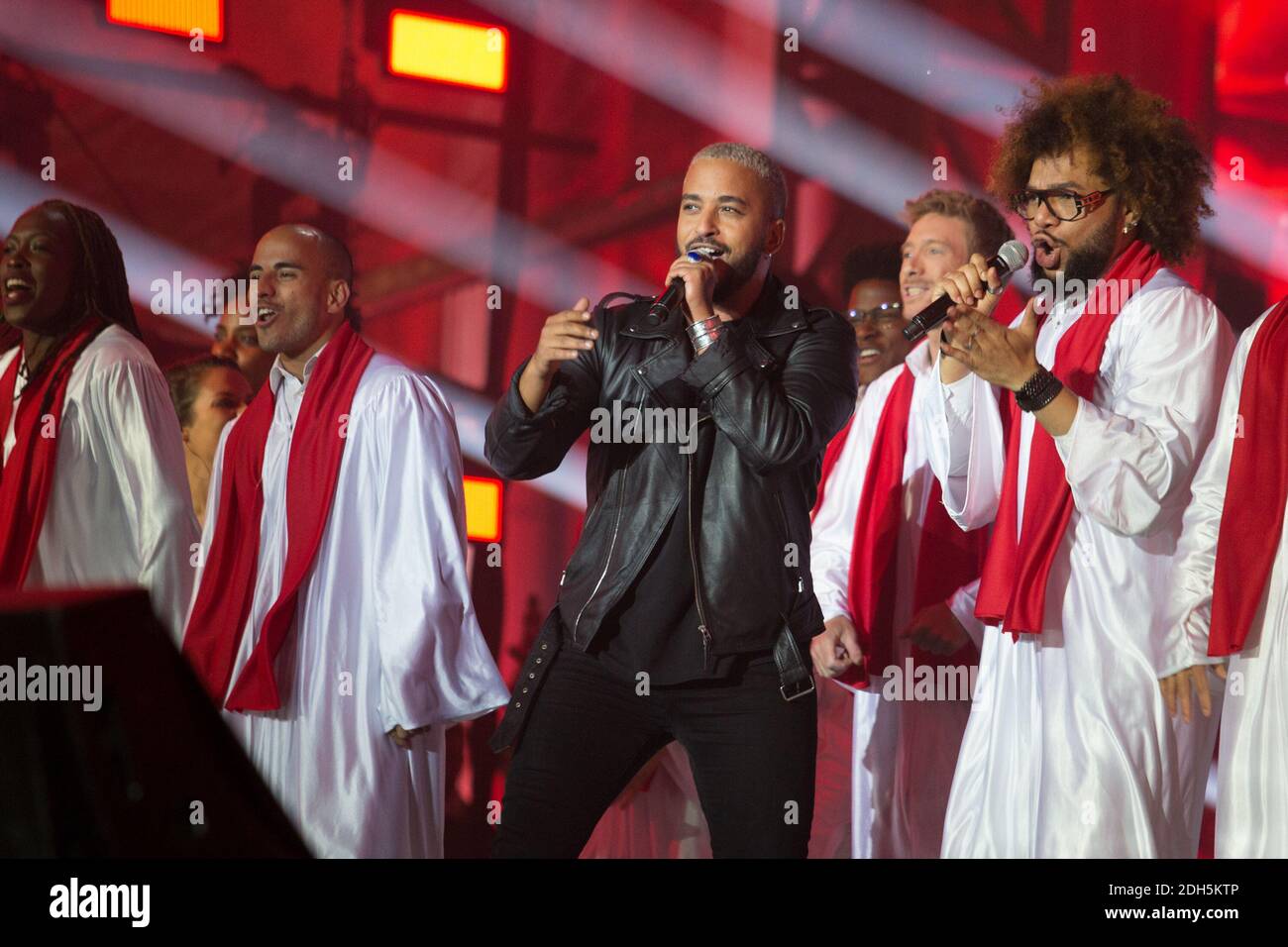 Slimane at concert after the attribution wednesday of the Olympic Games ...