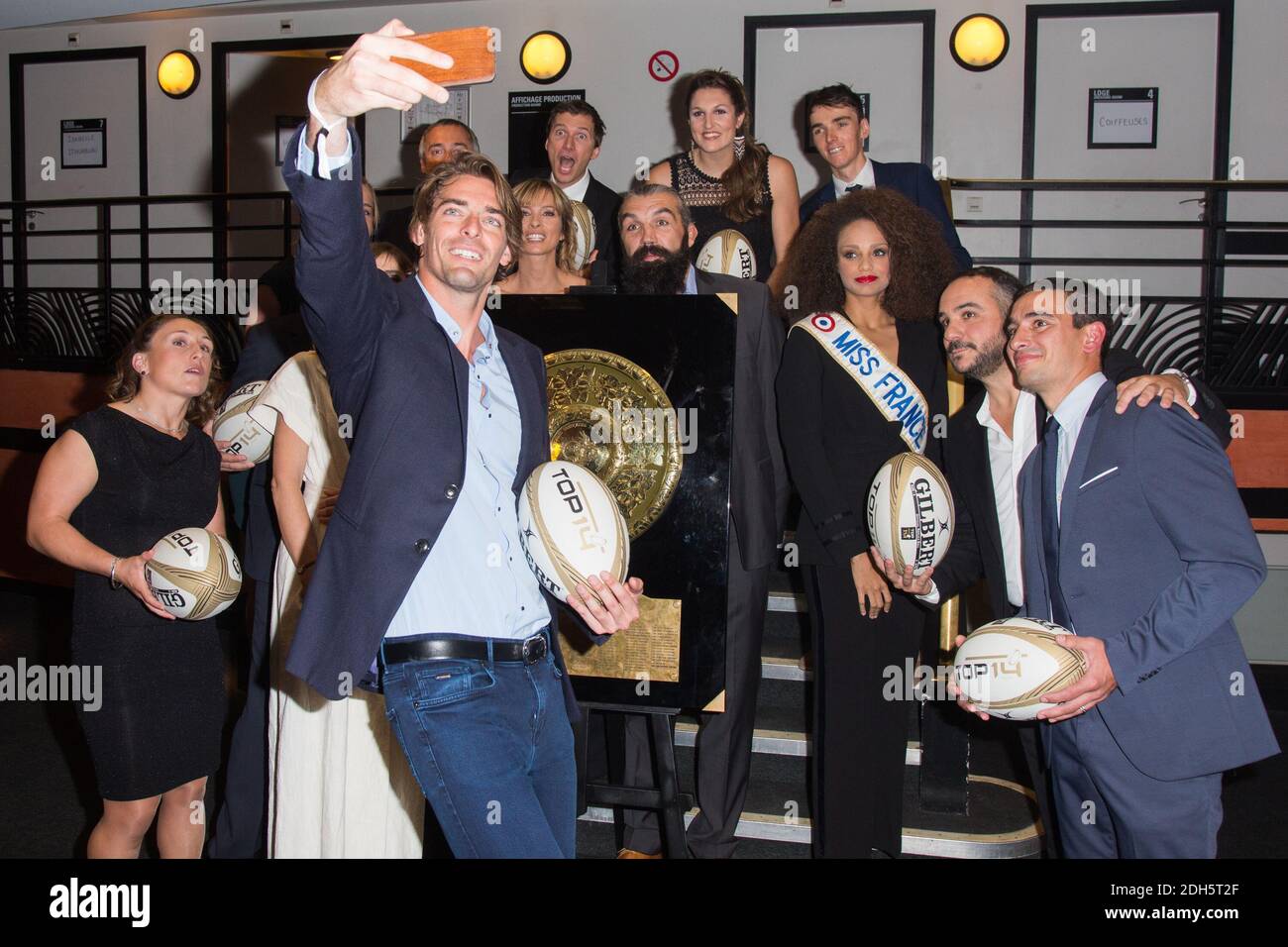 Selfie - Gael Mignot, Camille Lacourt, Isabelle Ithurburu, Gonzague ...