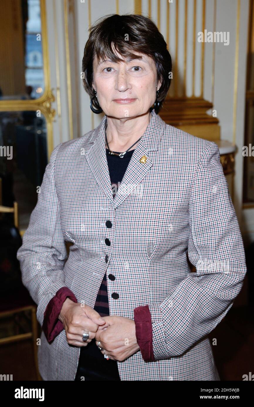 Catherine Millet assiste a une reception en l'honneur de l'invitation ...