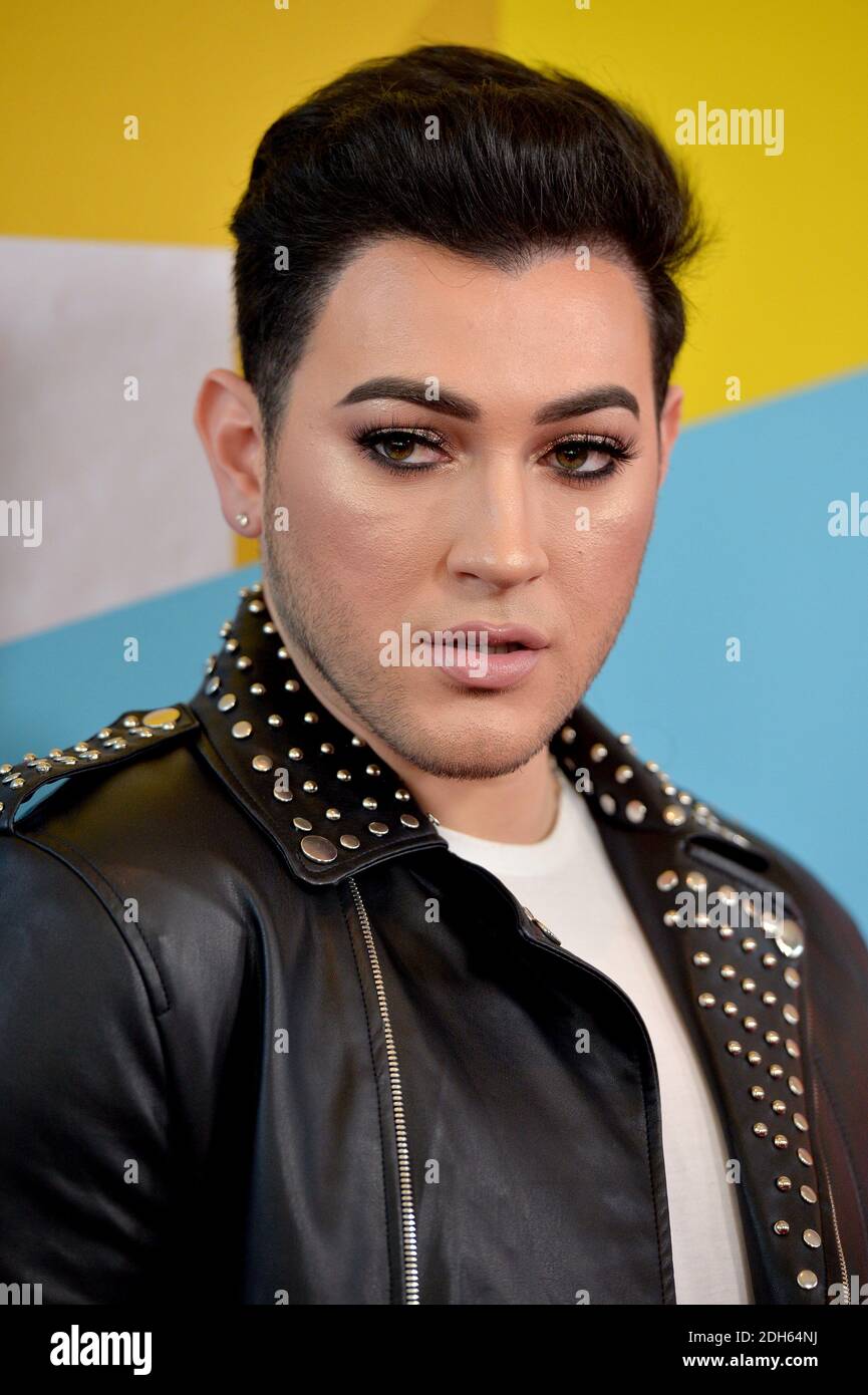 Manny Mua attends the 2017 Streamy Awards at The Beverly Hilton Hotel ...