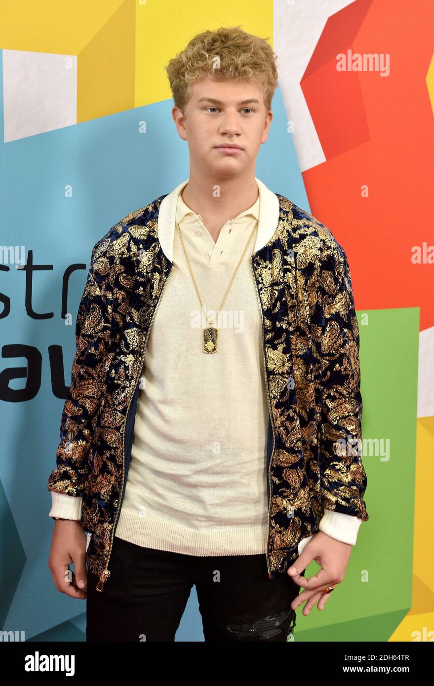 Justin Roberts ttends the 2017 Streamy Awards at The Beverly Hilton ...