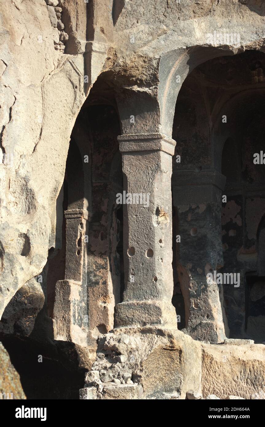 Cave collapse hi-res stock photography and images - Alamy