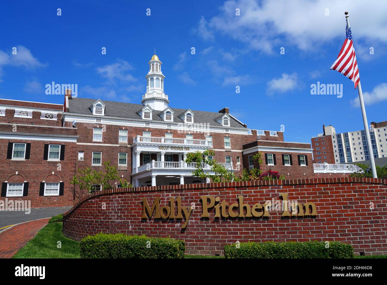 Molly pitcher hi-res stock photography and images - Alamy