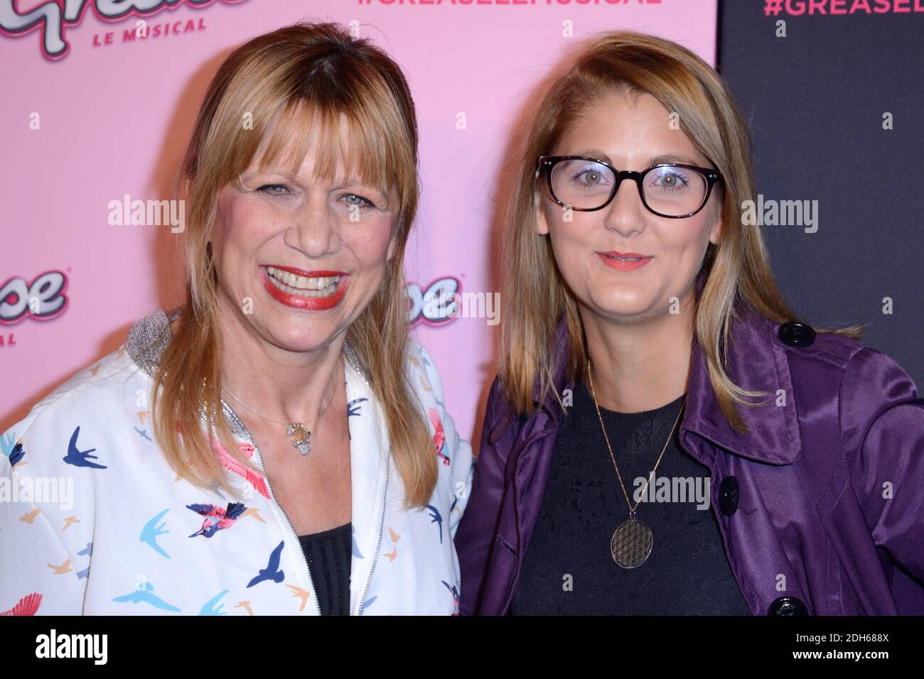 Annie Stone (Annie Gautrat) et sa fille assistent a la Premiere de Gala ...