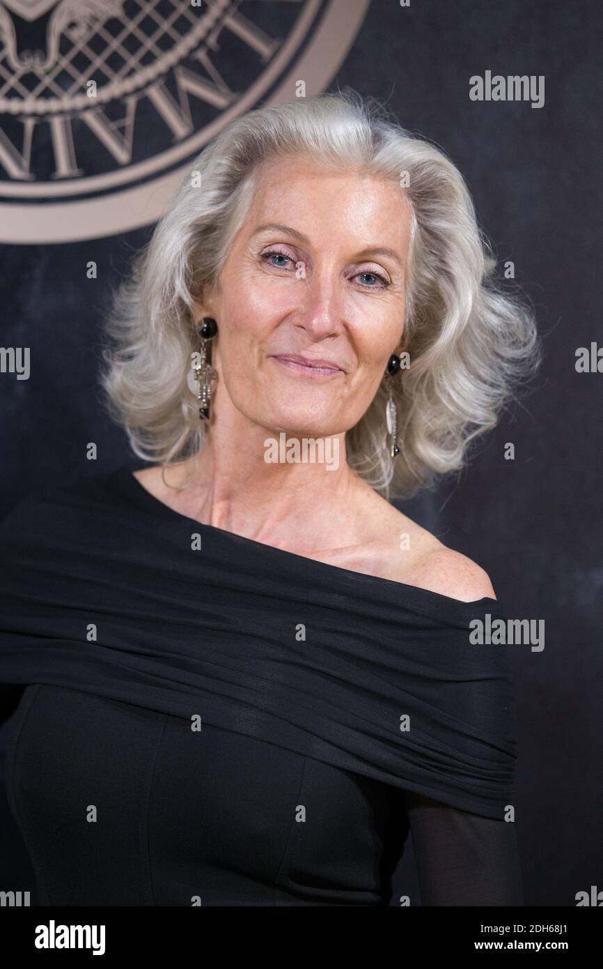 Catherine loewe hi-res stock photography and images - Alamy