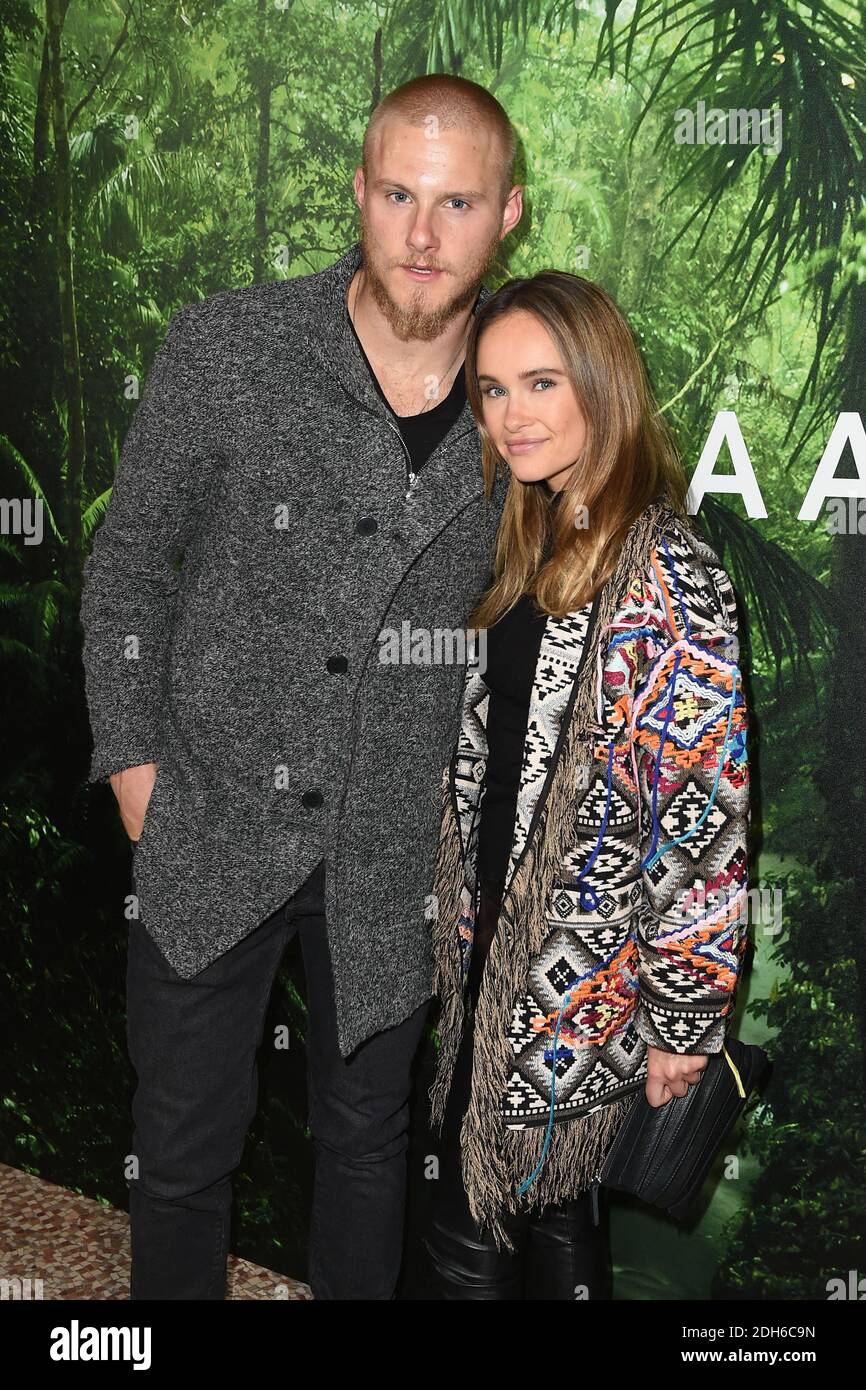 Alexander ludwig and guest hi-res stock photography and images - Alamy