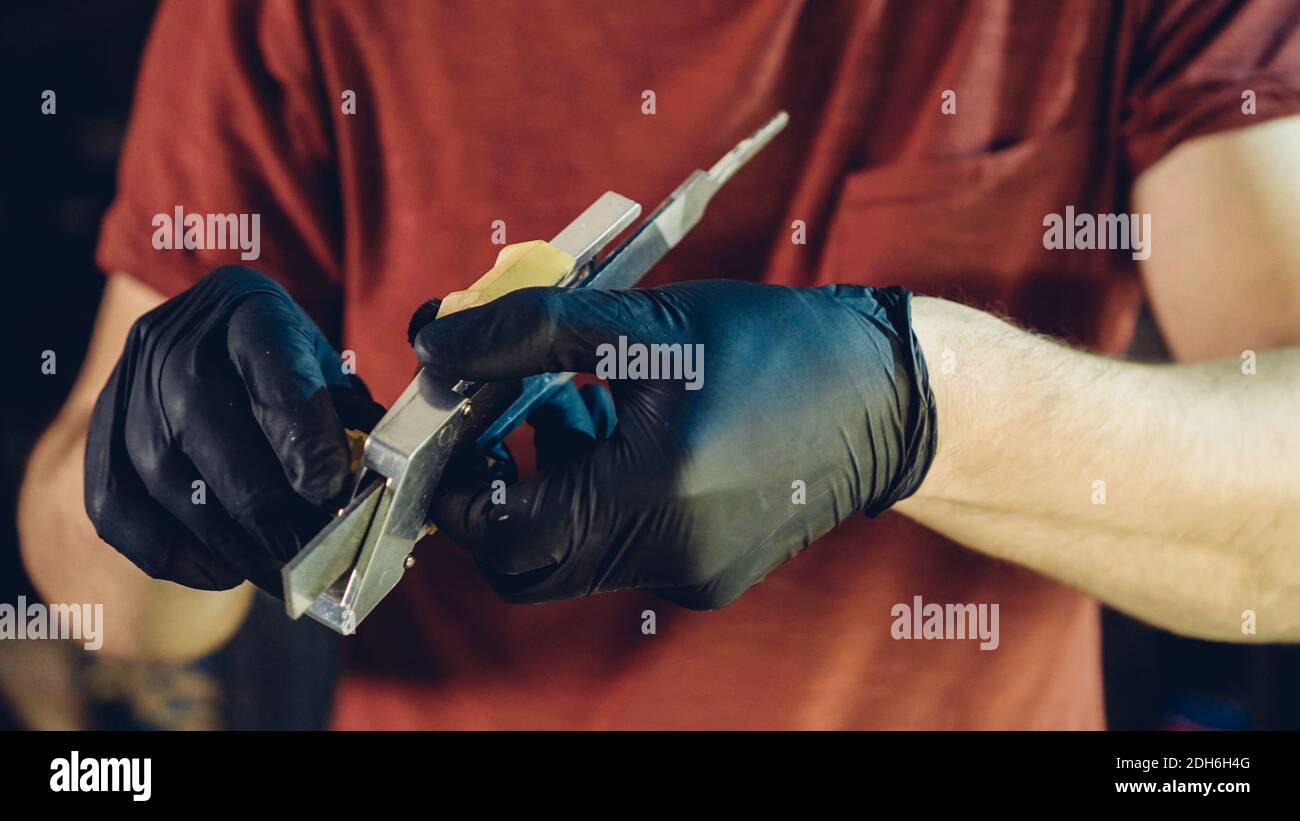 Sharpening of ski edges hi-res stock photography and images - Alamy