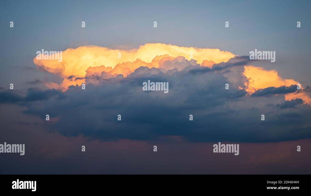 Beautiful dramatic sky landscape hi-res stock photography and images ...