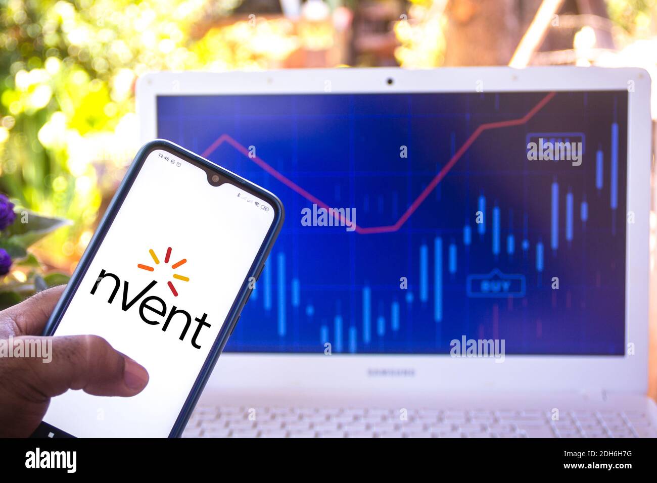 Nvent logo hi-res stock photography and images - Alamy