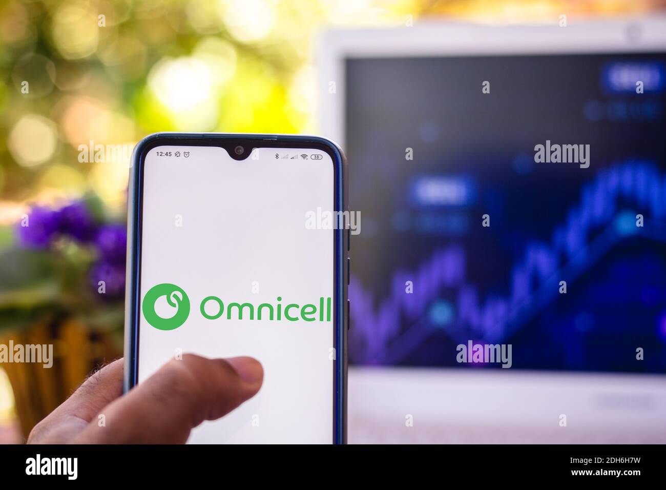 In this photo illustration the Omnicell logo seen displayed on a smartphone Stock Photo - Alamy