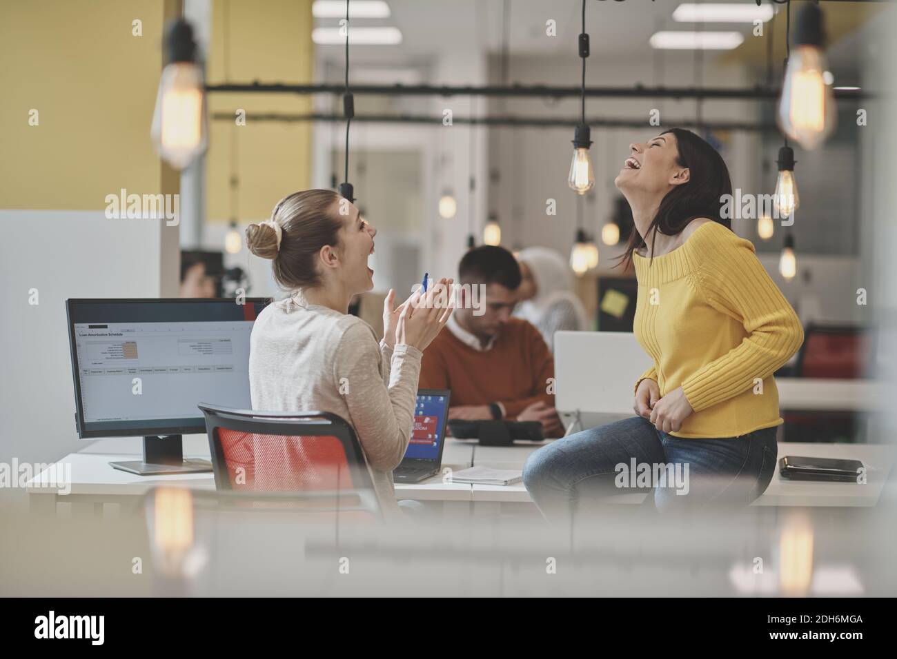 Office rumors work coworkers hi-res stock photography and images - Alamy