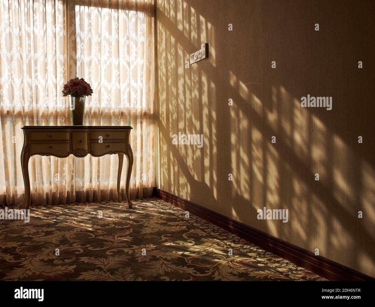 Horizontal interior natural light hi-res stock photography and images ...