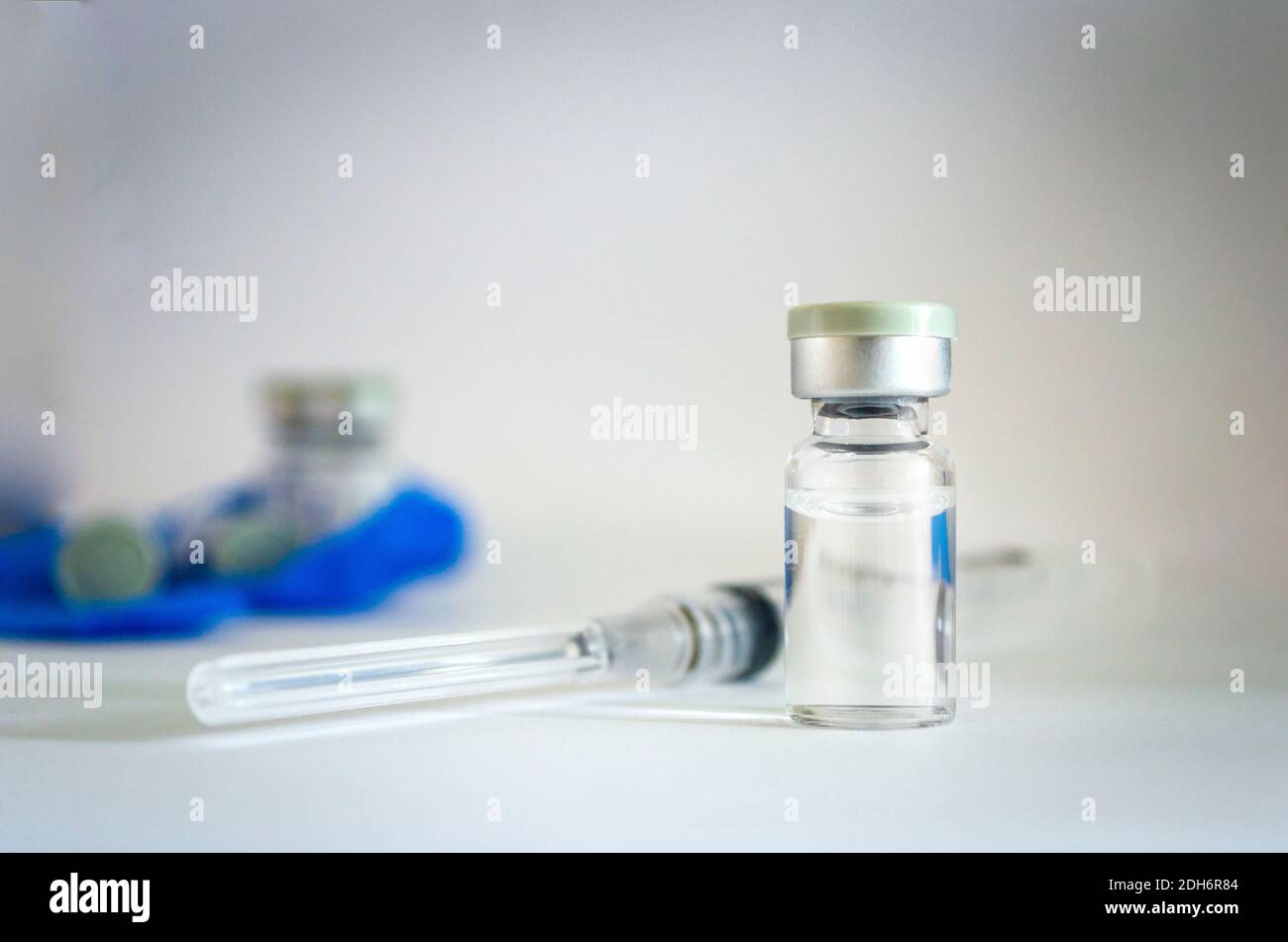 Enfermera inyeccion hi-res stock photography and images - Alamy