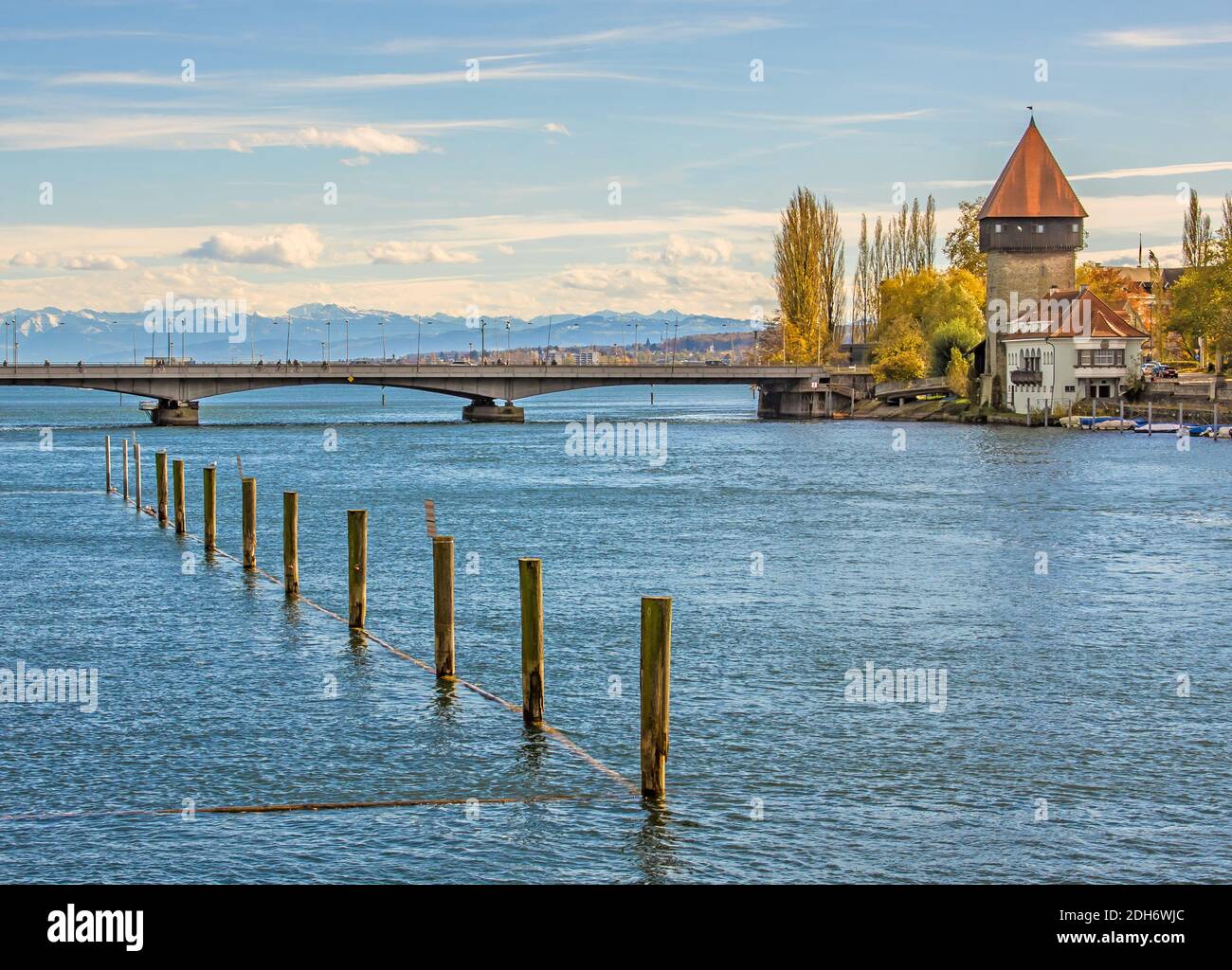 Tower gate bridge hi-res stock photography and images - Alamy