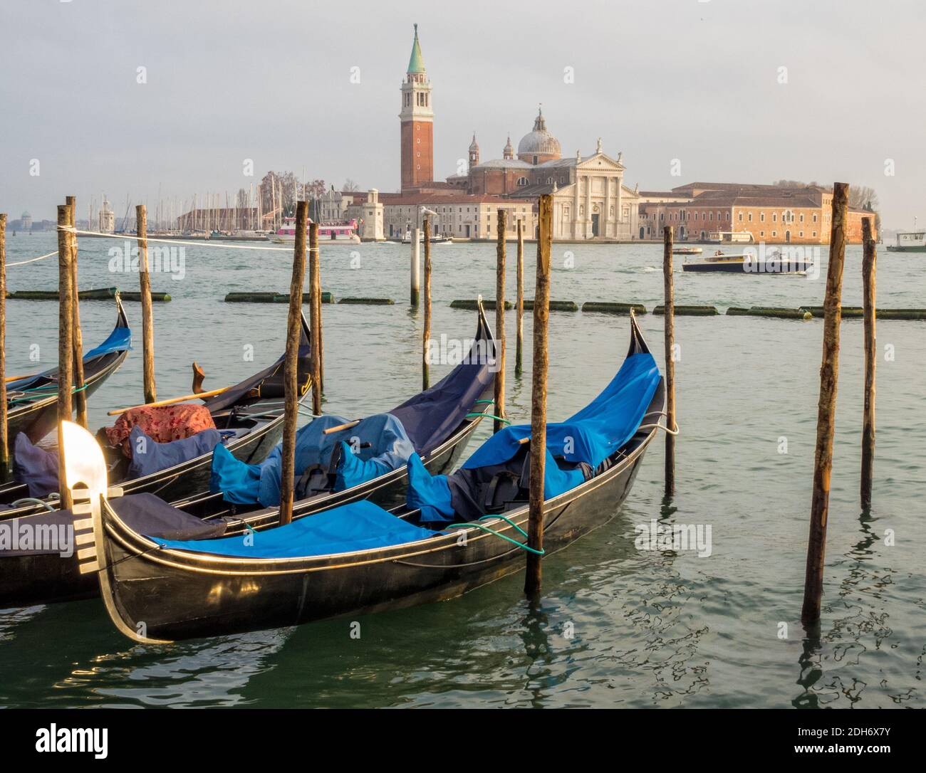 Gondole parking hi-res stock photography and images - Alamy