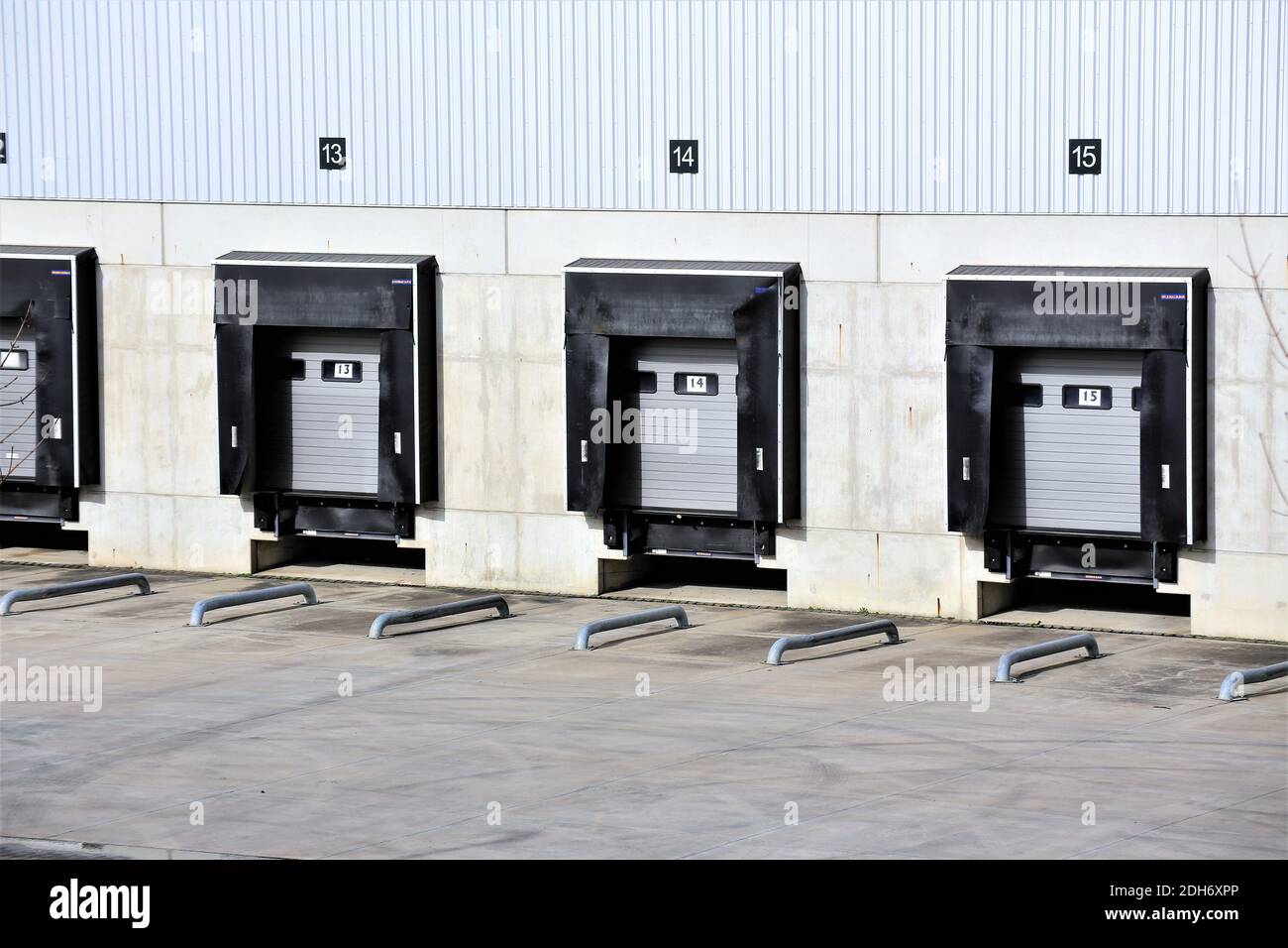 Interior loading dock hi-res stock photography and images - Alamy