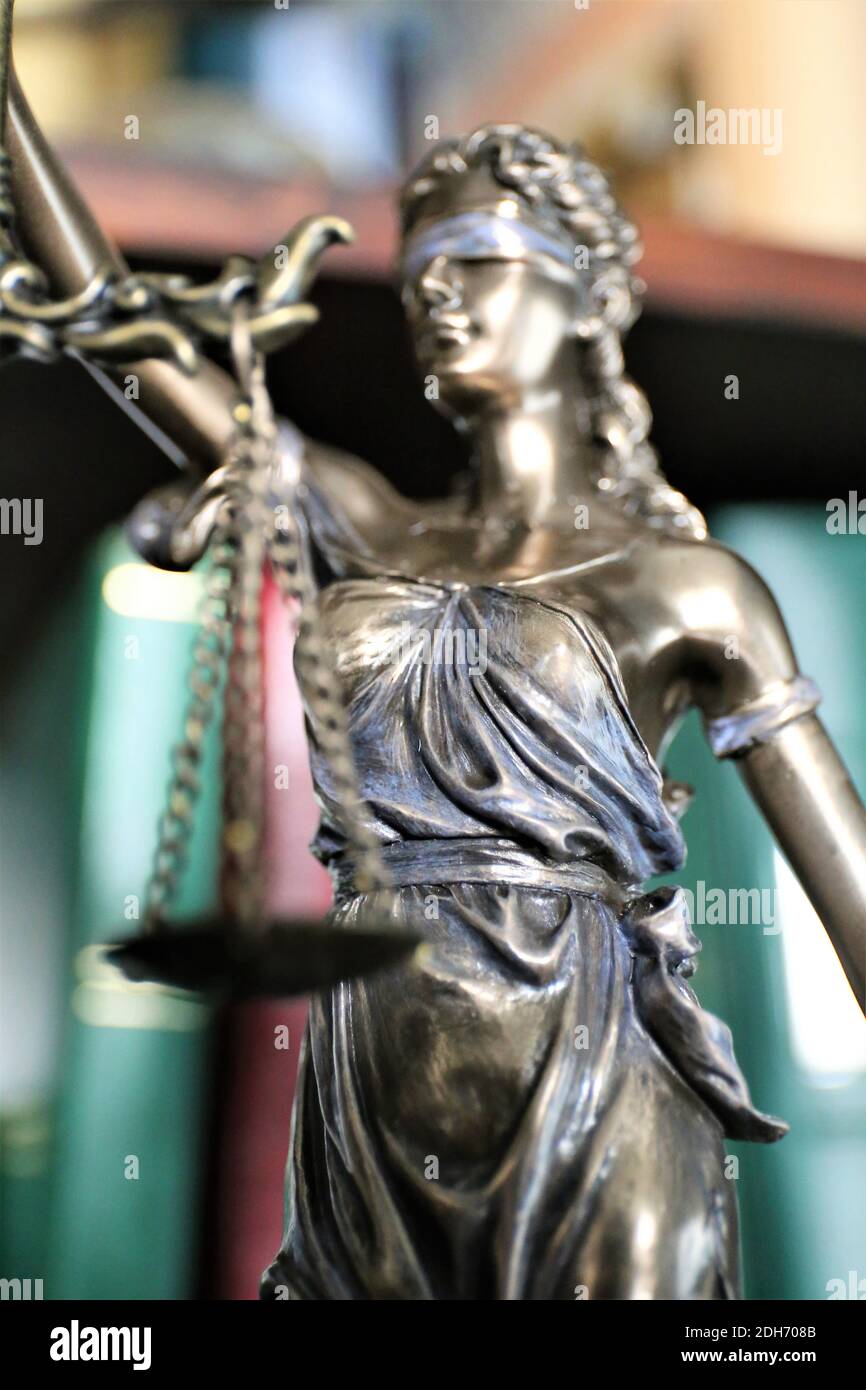 statue of justice Stock Photo - Alamy
