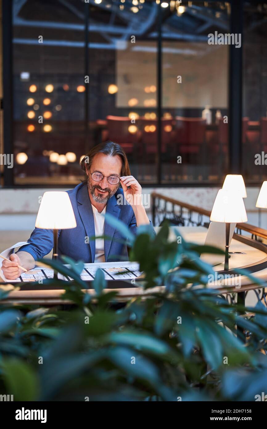 Fancy office male hi-res stock photography and images - Alamy