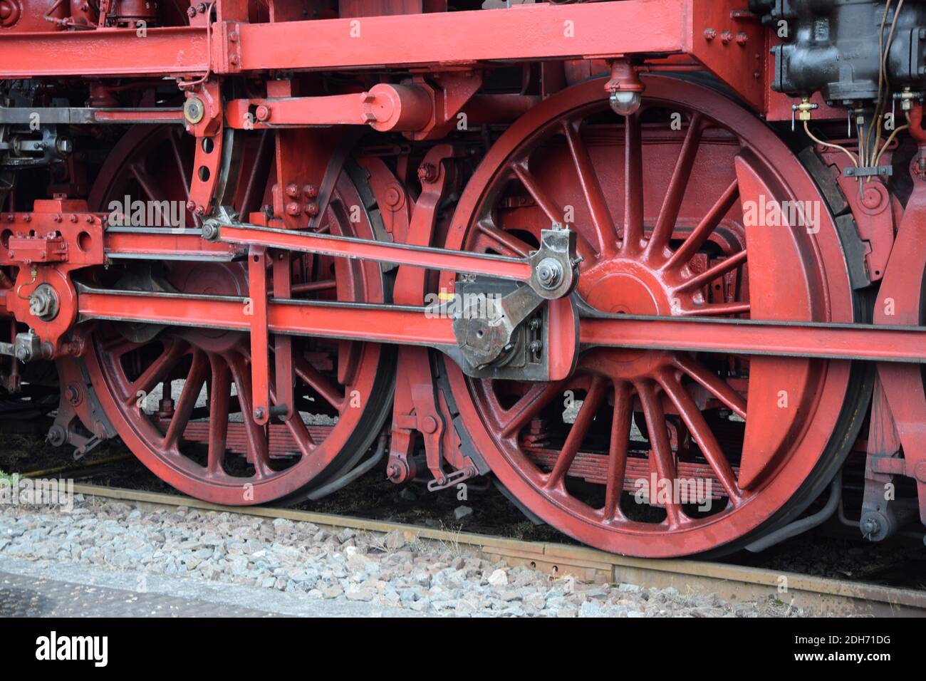 Wheels of a steam locomotive Stock Photo - Alamy