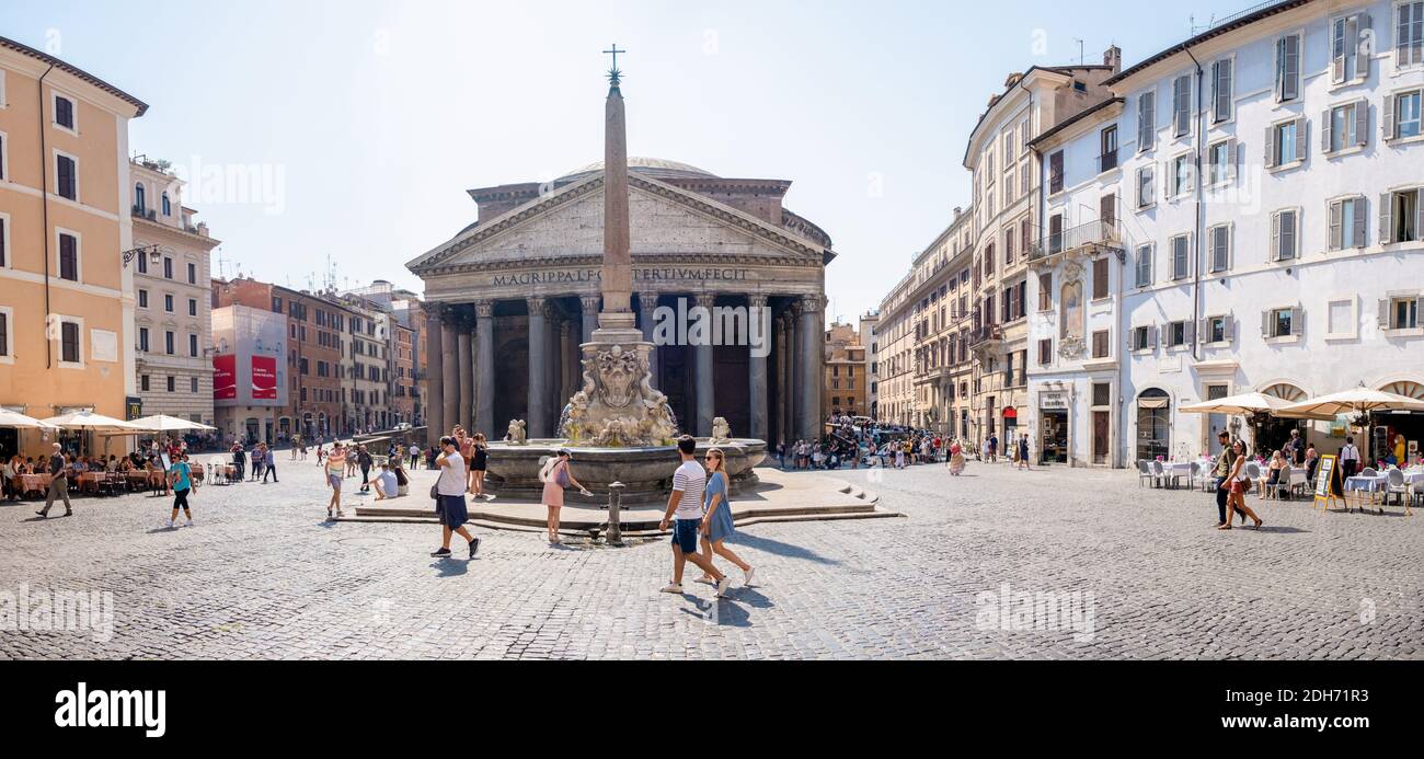 Back of the pantheon hi-res stock photography and images - Alamy