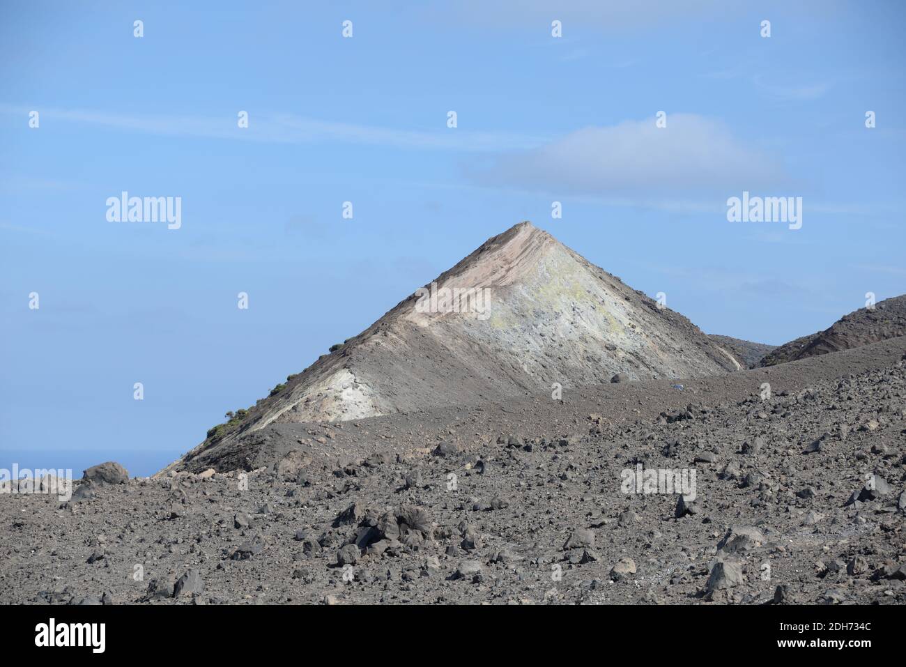 Mountain at the volcanic crater of Vulcano Stock Photo - Alamy