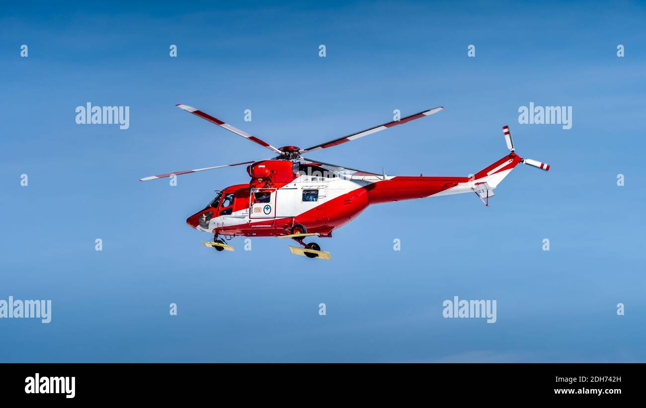 Red And White Helicopter High Resolution Stock Photography and Images ...