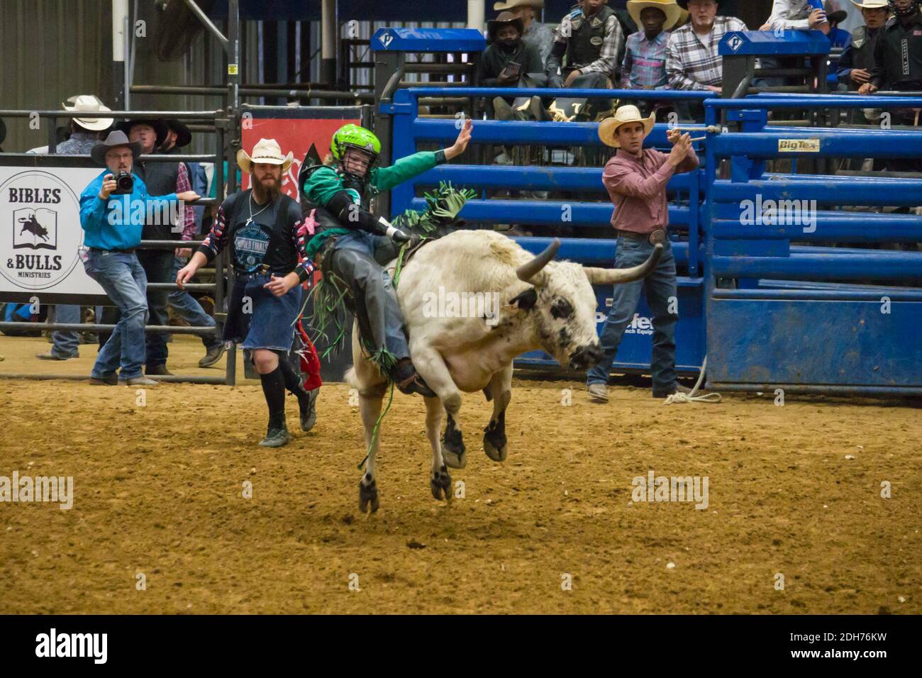 Texas, USA. 9th Dec, 2020. A junior cowboy competes at 2020 World ...