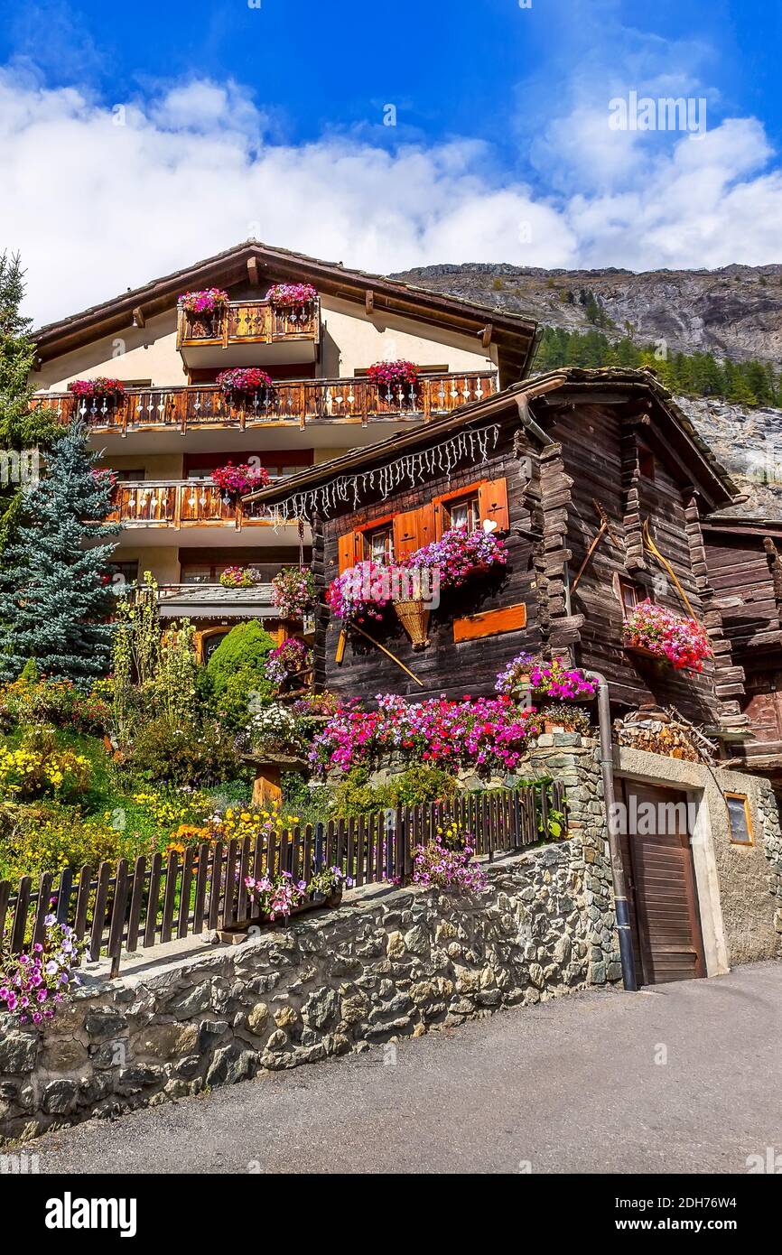 Houses in Zermatt alpine village, Switzerland Stock Photo - Alamy