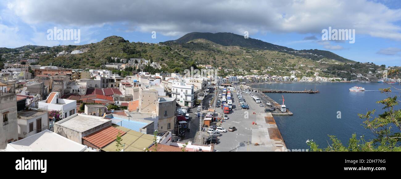 Panorama: Lipari coast Stock Photo - Alamy