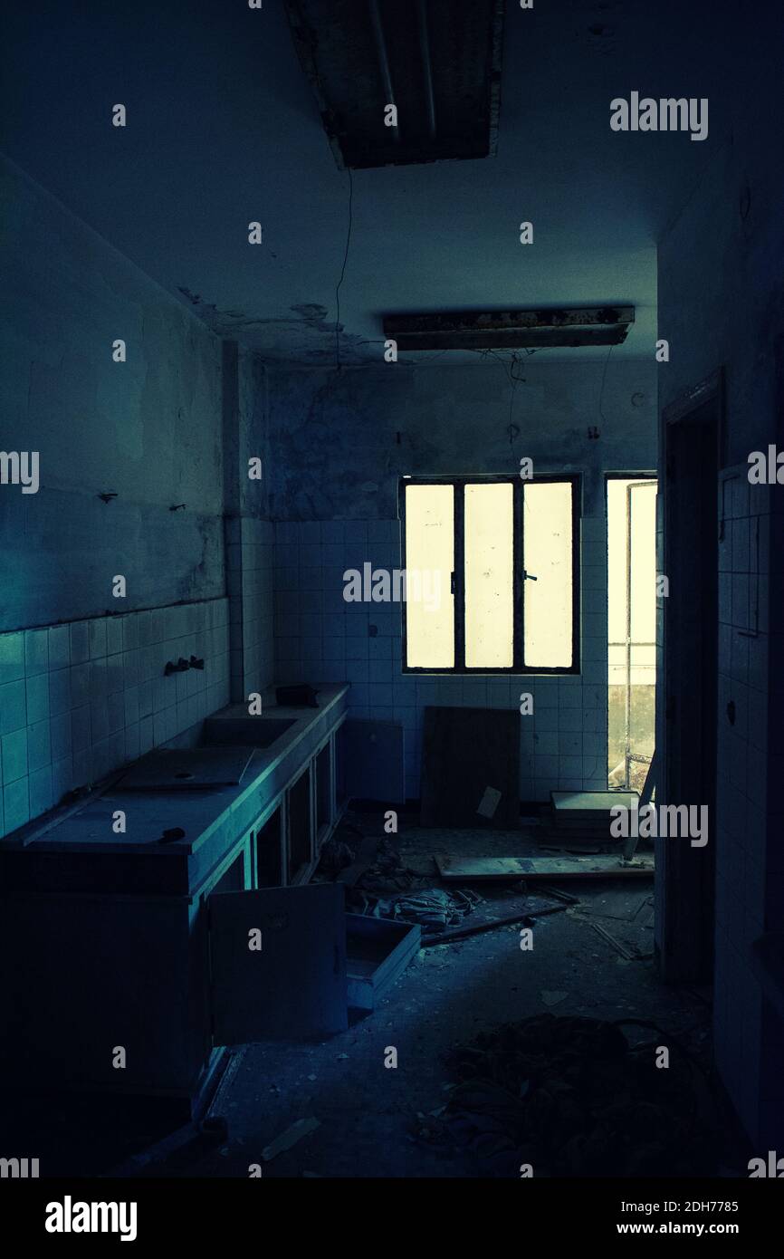 Derelict building interior Stock Photo - Alamy