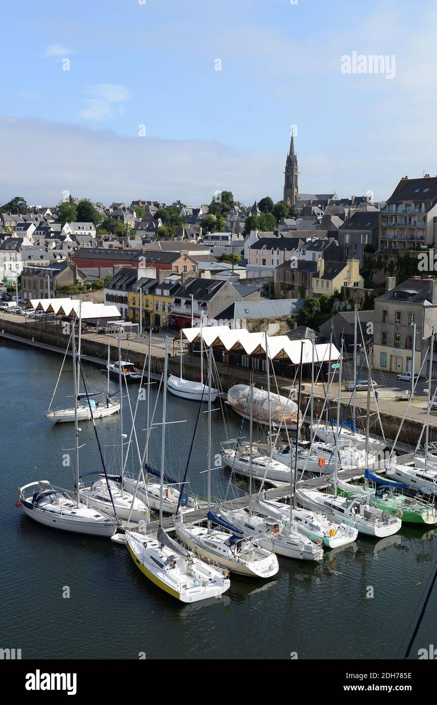 Ships in Douarnenez, Brittany Stock Photo - Alamy