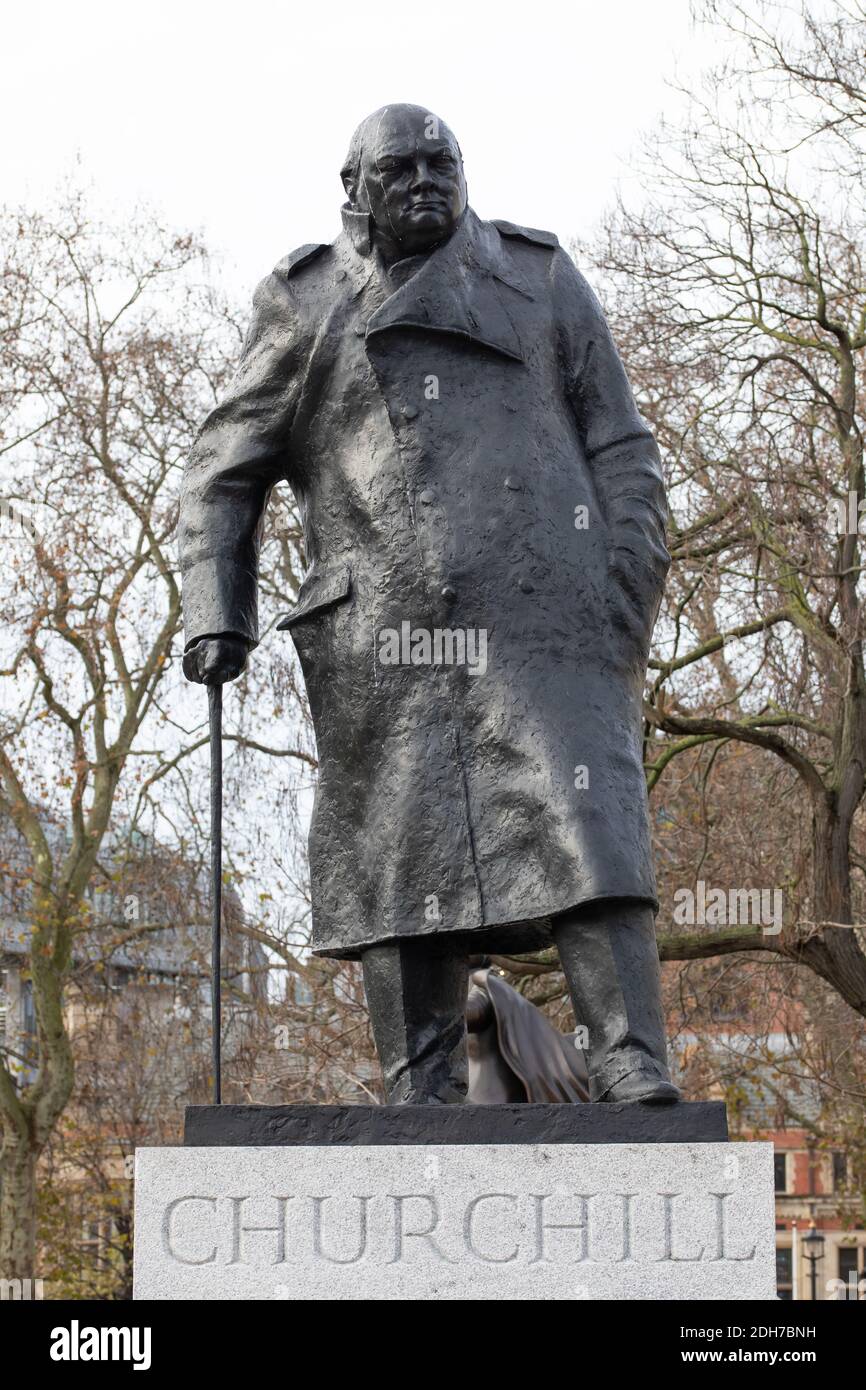 Sir Winston Churchill statue in Parliament SquareLondon, UK Stock Photo ...