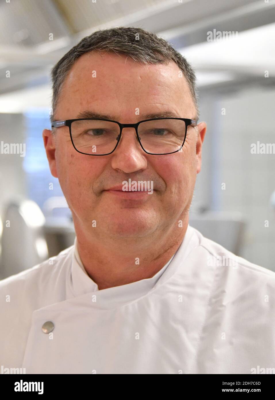 Bad Belzig, Germany. 09th Dec, 2020. The former star chef Peter ...
