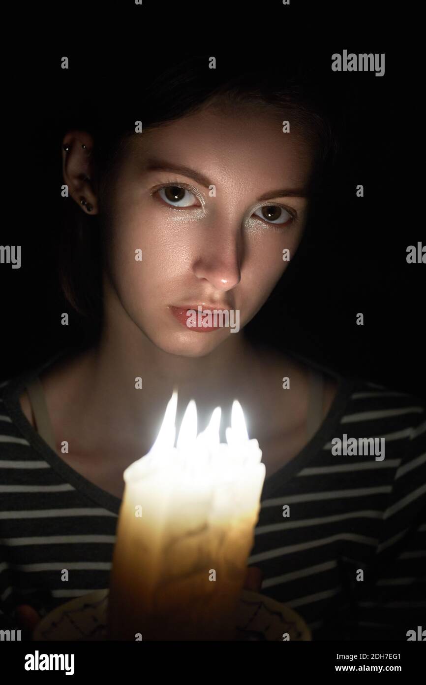 Goth girl face hi-res stock photography and images - Alamy