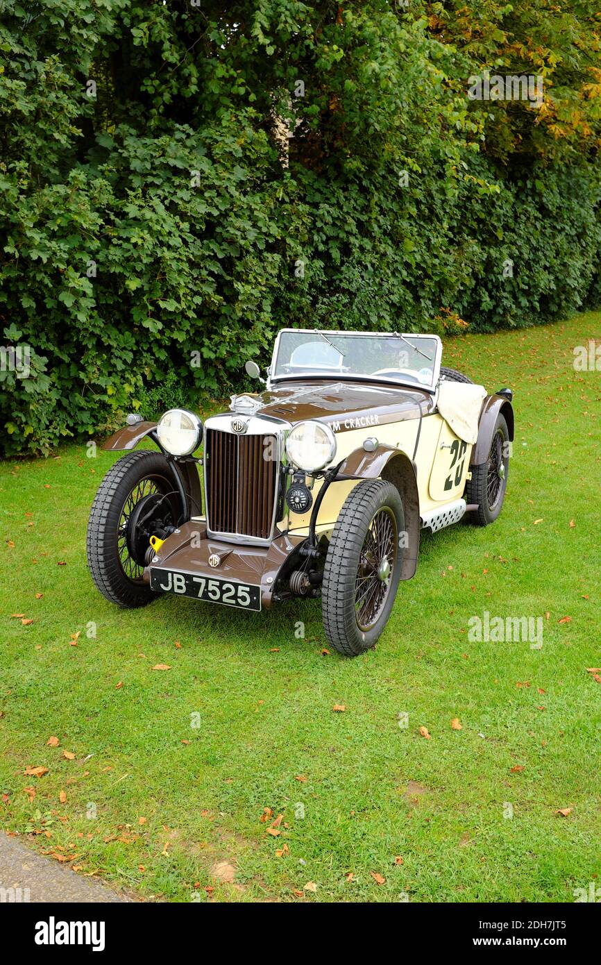 Car Top View Windscreen High Resolution Stock Photography and Images ...