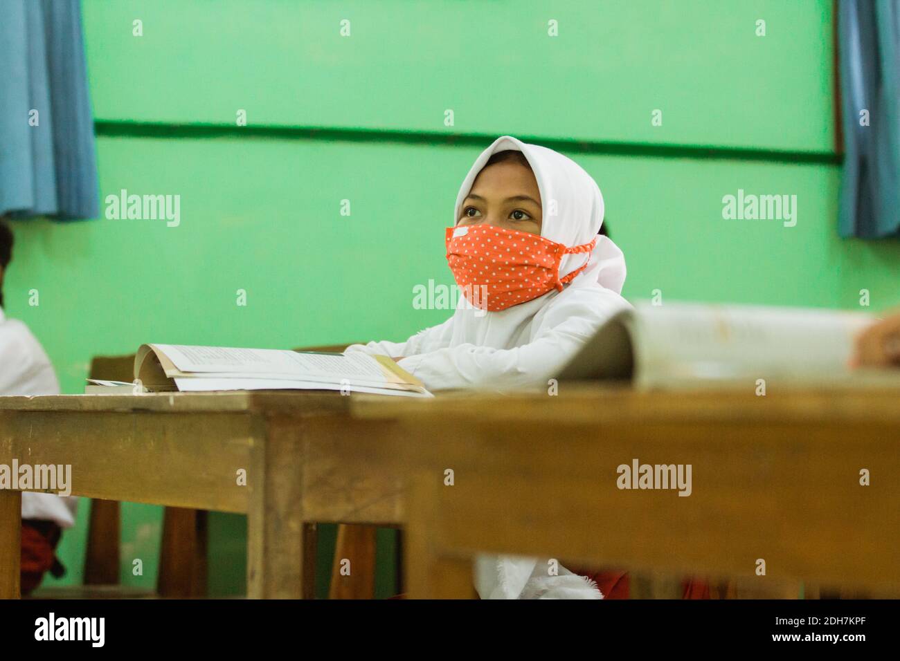 School class uniform portraits hi-res stock photography and images - Alamy