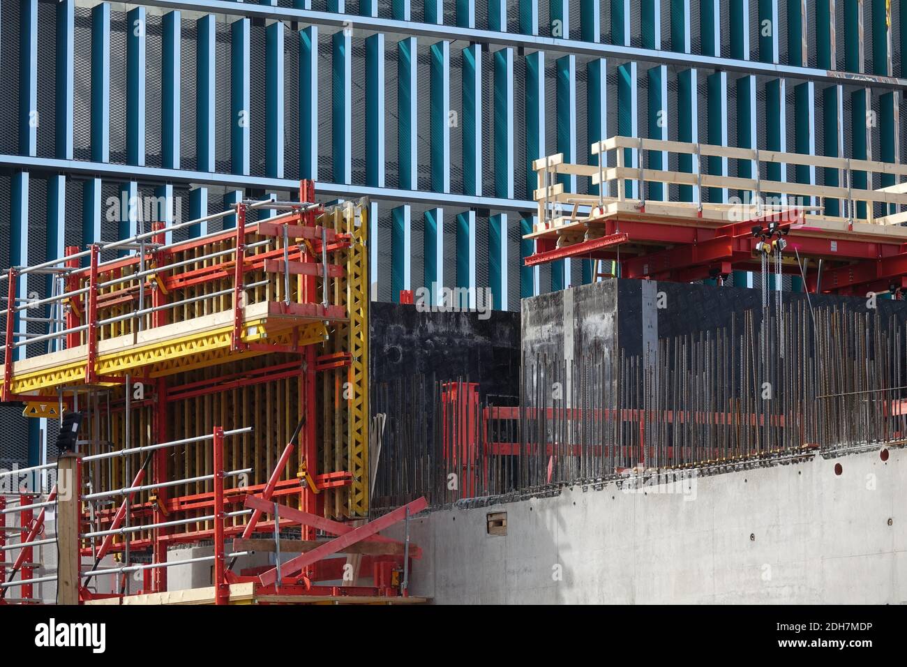Construction site on a high-rise building Stock Photo - Alamy