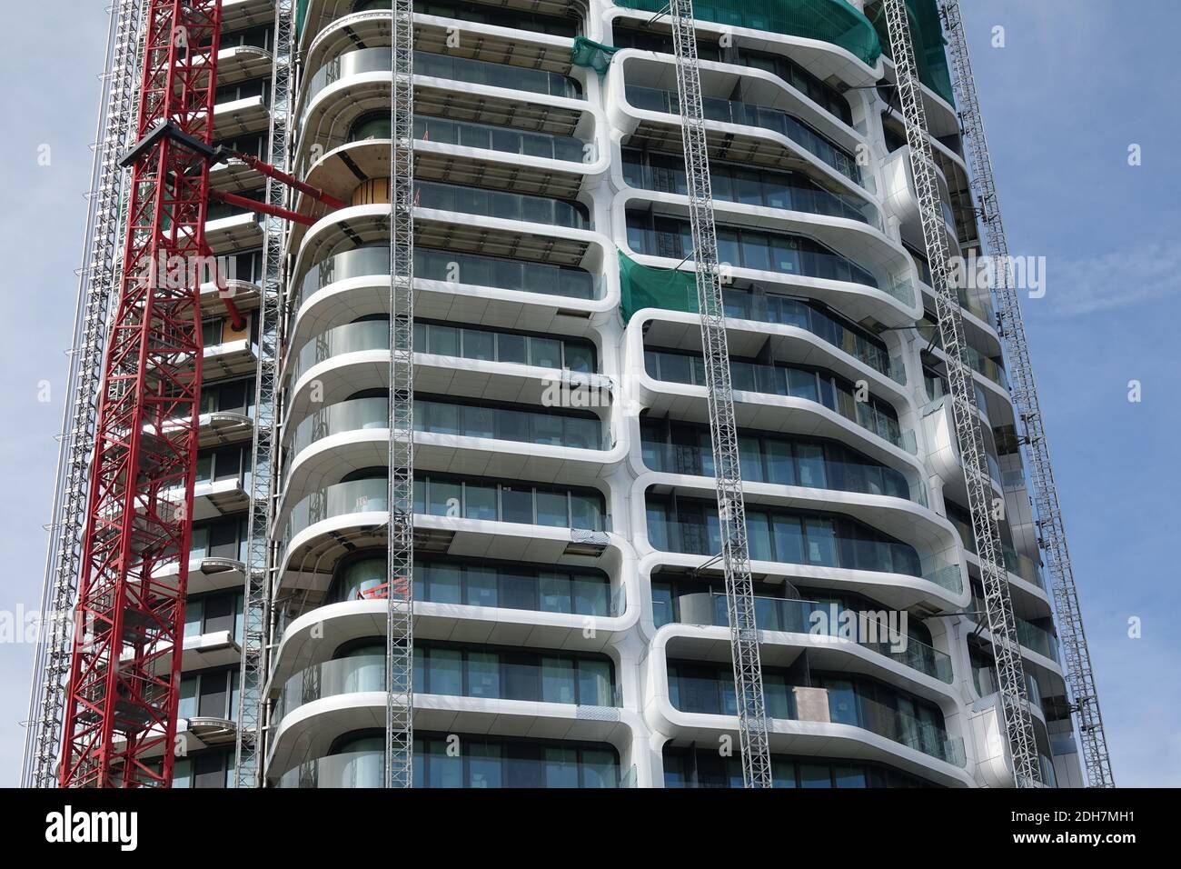 New high-rise building Stock Photo - Alamy