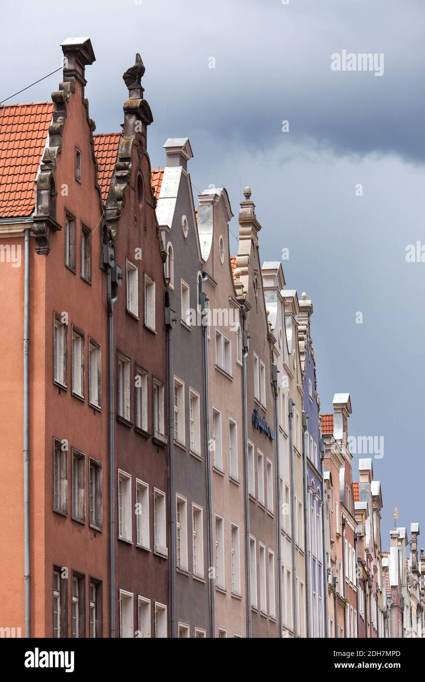 Facades of tenement houses hi-res stock photography and images - Alamy