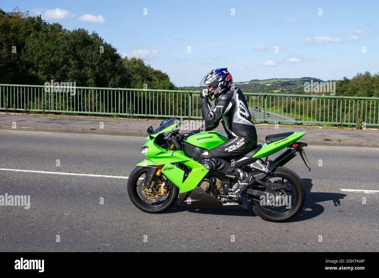 2007 kawasaki zx10r ninja hi-res stock photography and images - Alamy