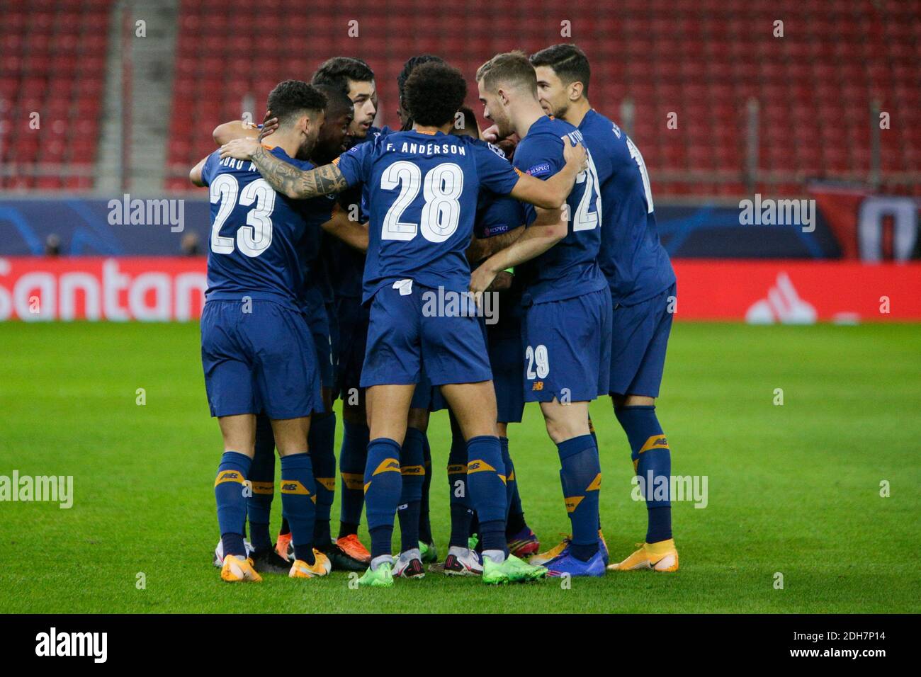 Fc porto team hi-res stock photography and images - Alamy